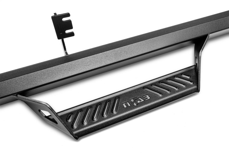 N-Fab 2022 Nissan Frontier CC (All Beds) Predator PRO Step System - Cab ...