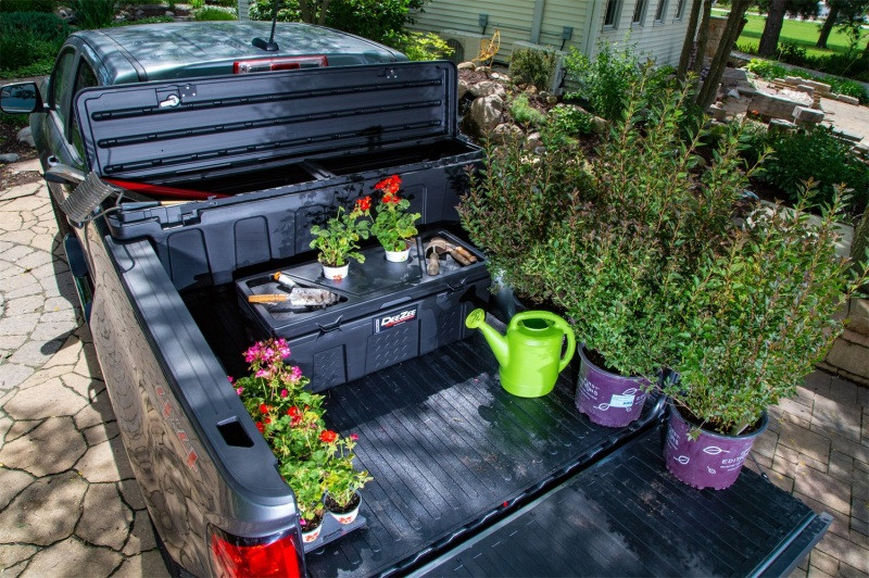 Deezee Universal Tool Box - Specialty Crossover Toolbox Plastic Mid ...