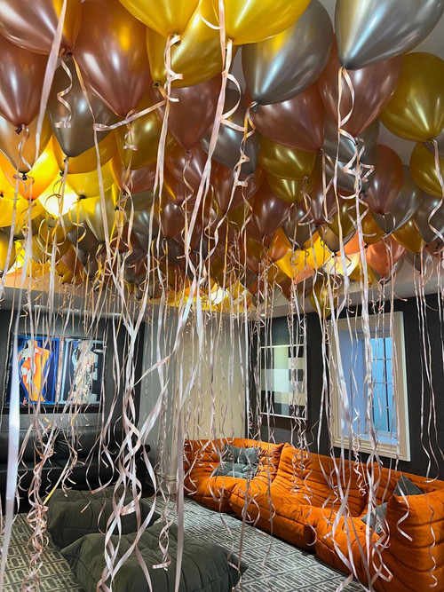 30 Free Floating Balloons