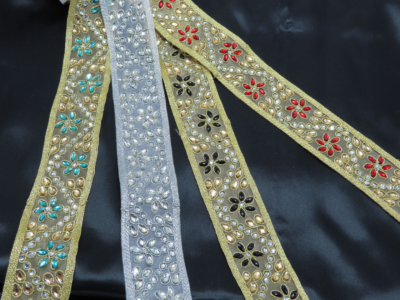 Beaded Border 1 3/4" Gold & Silver (45mm) Per Meter - Patchwork Panda Trims