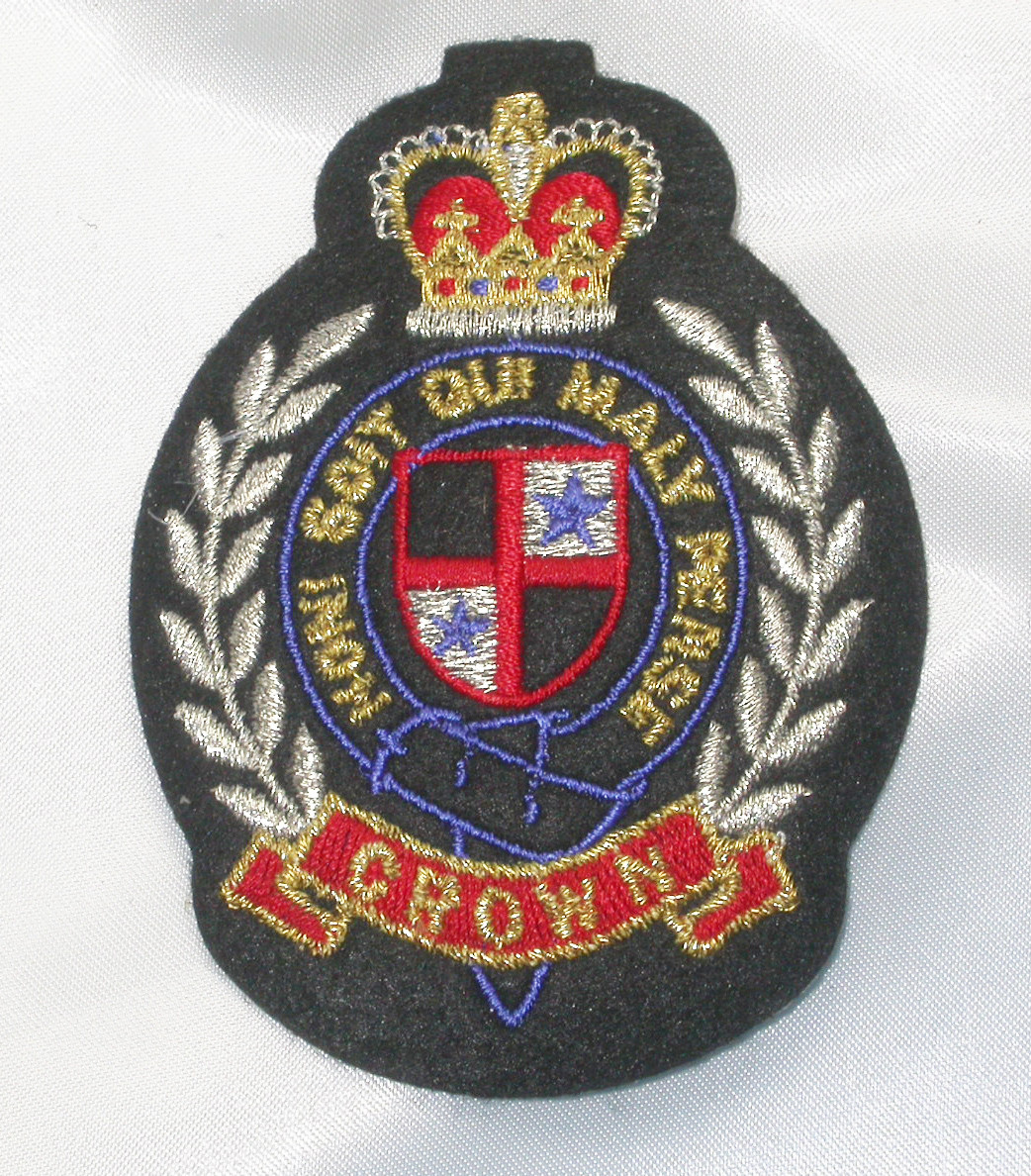 Crown Crest - Patchwork Panda Trims