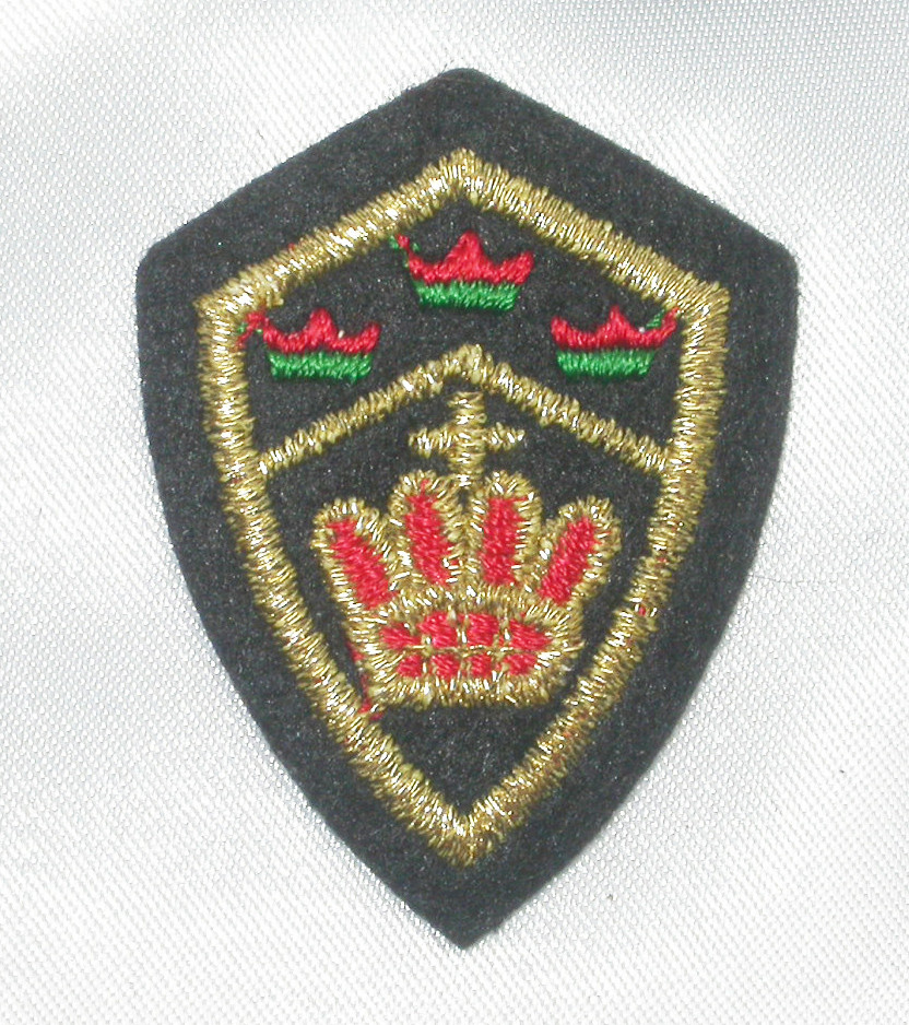 Crown Crest - Patchwork Panda Trims