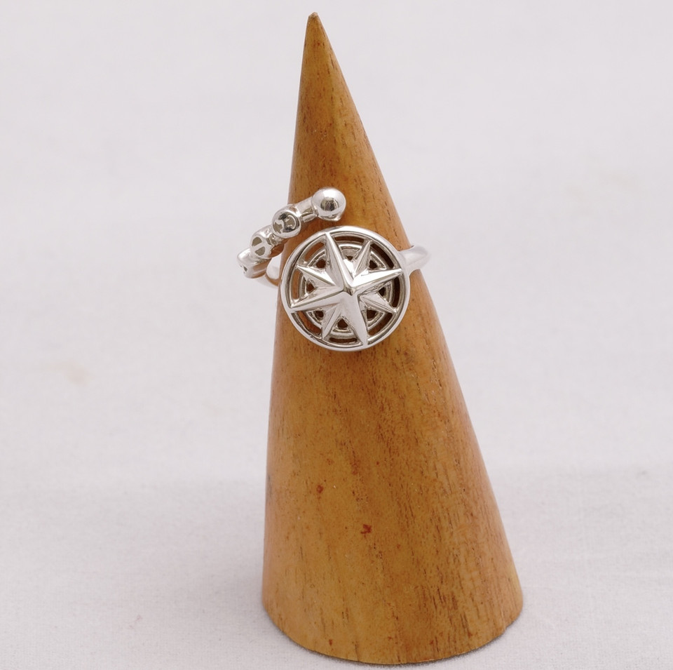 Sigma Sigma Sigma Ring - GreeKeys.com