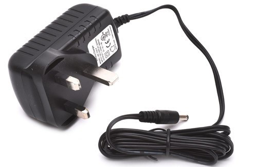 Futaba LBC-35D Charger with UK Plug (for Li-Fe) - Hobby Station