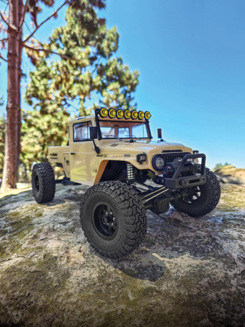 Element RC Enduro Zuul Trail Truck 4x4 RTR 1/10 Rock Crawler (Tan) w/2 ...