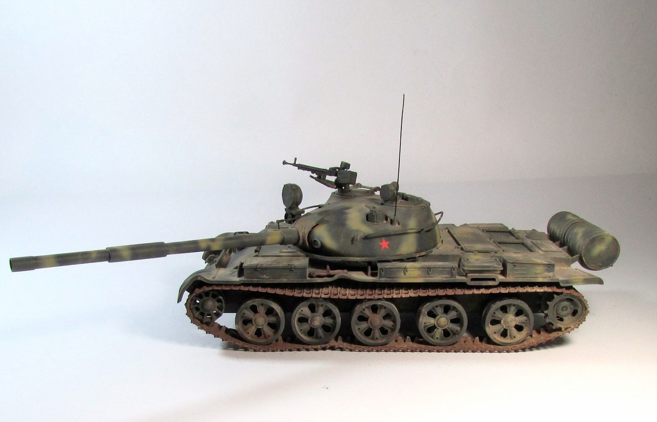 Tamiya - 1/35 Russian T-62A Tank Plastic Model Kit [35108] - Hobby Station