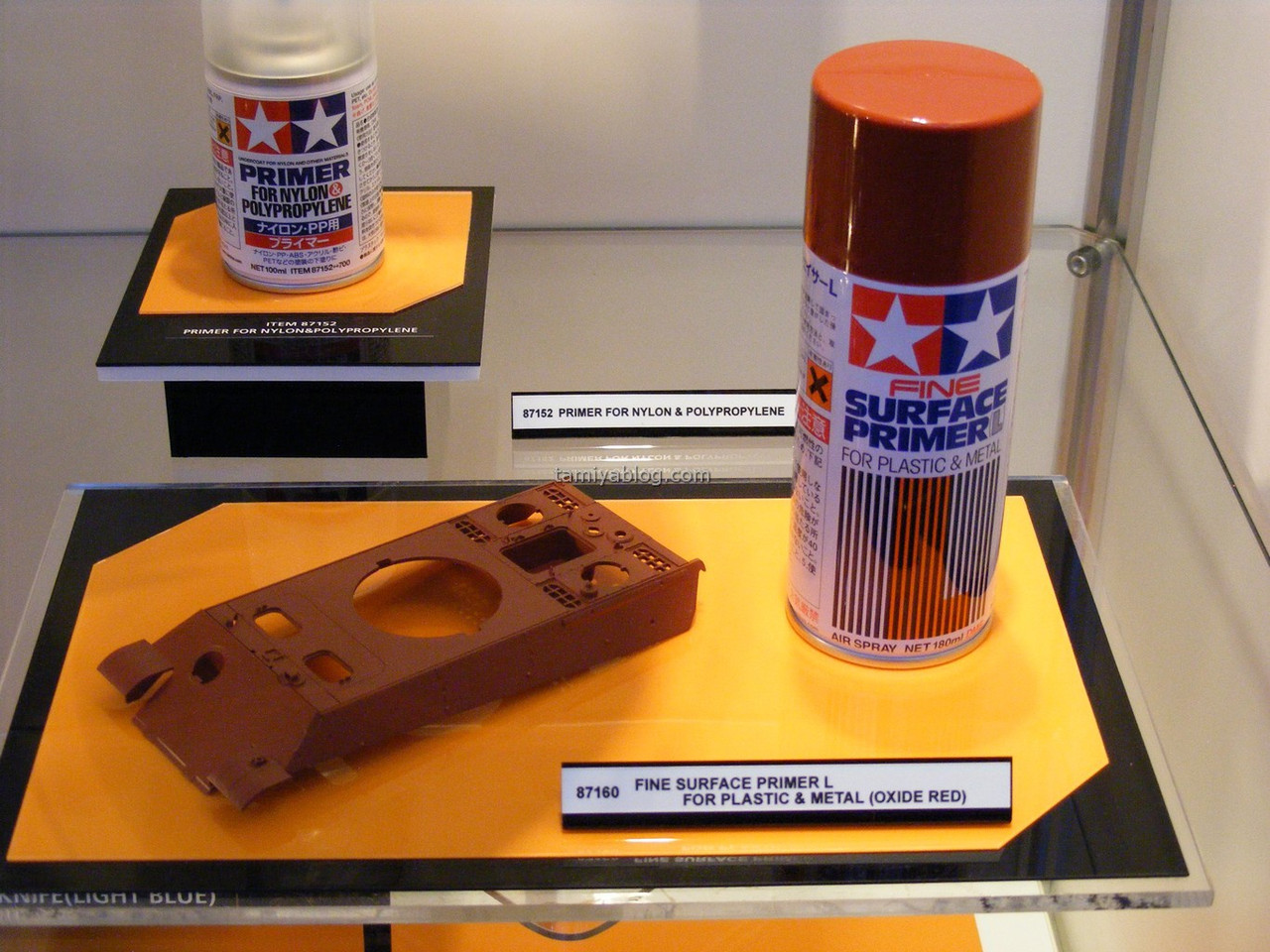 Tamiya Fine Surface Primer L for Plastic & Metal (Oxide Red) - Hobby ...