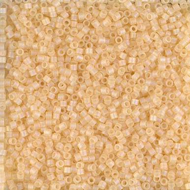 Delica Seed Bead - #1287 Light Straw Transparent Luster Matte - Bello Modo