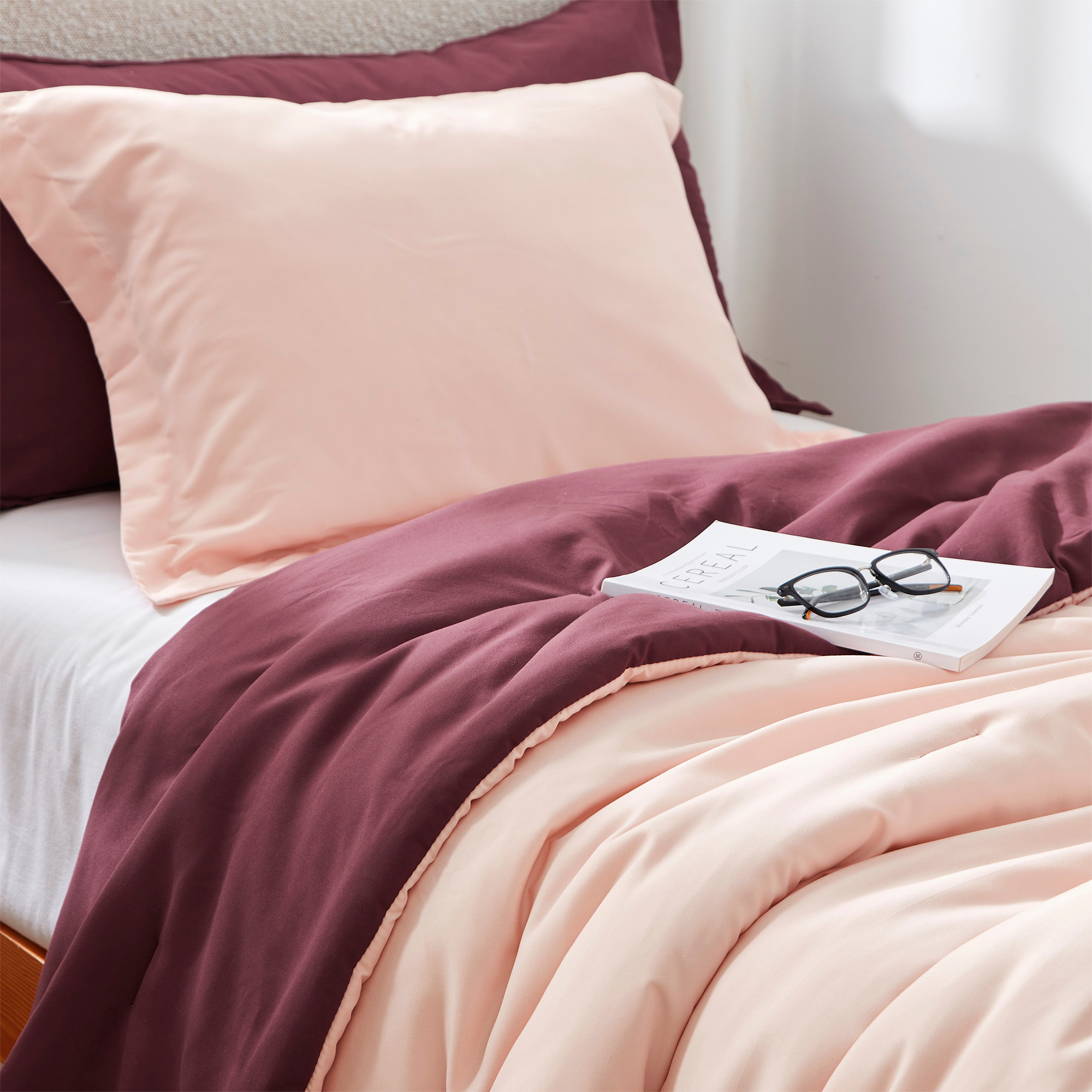 WINDSOR WINE/PALE DOGWOOD DOWN ALTERNATIVE BEDDING