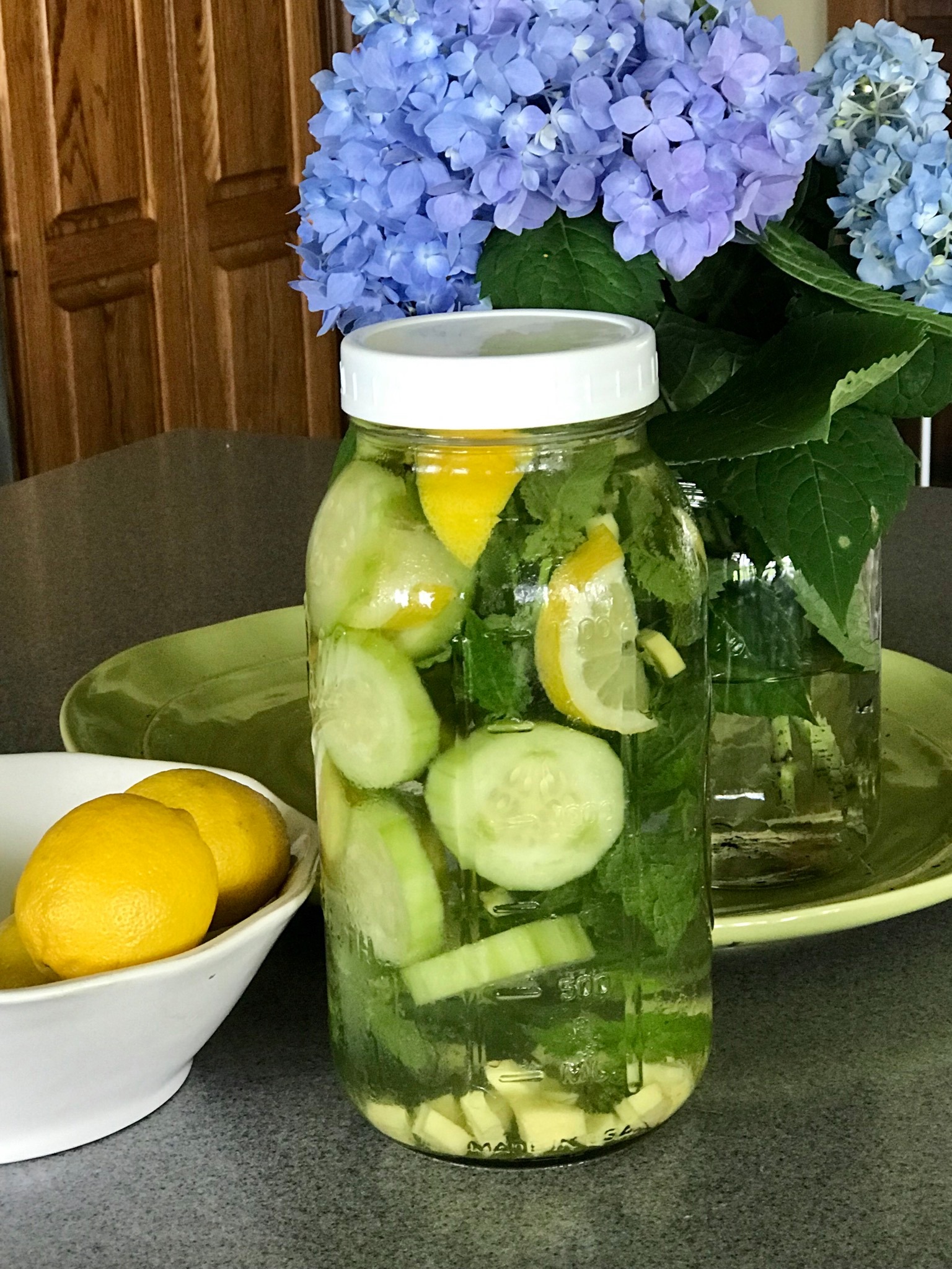 What to drink for debloating? Traditional Sassy Water - YourNatureStore.com