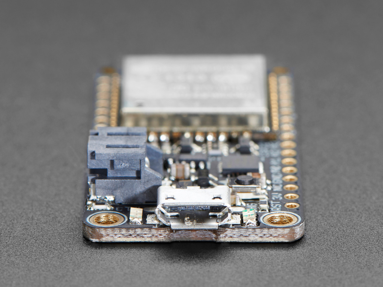 Adafruit HUZZAH32 - ESP32 Feather Board - PiShop.ca Adafruit HUZZAH32 - ESP32 Feather Board - PiShop.ca