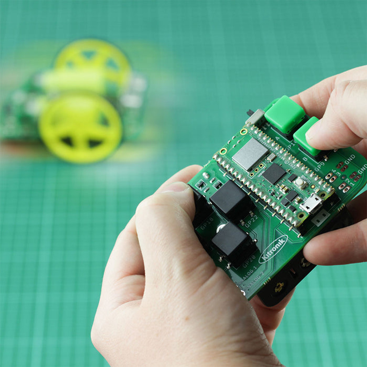 Kitronik Mini Controller for Raspberry Pi Pico - PiShop.ca