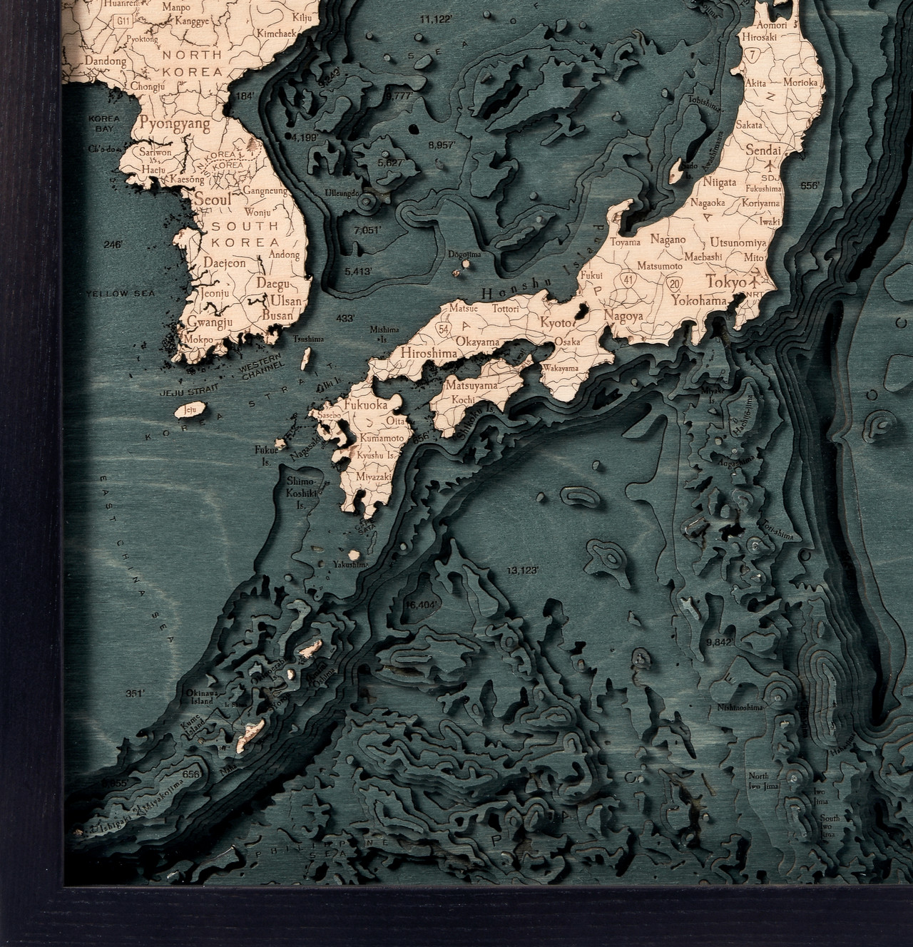 Japan | Topographic 3D Chart