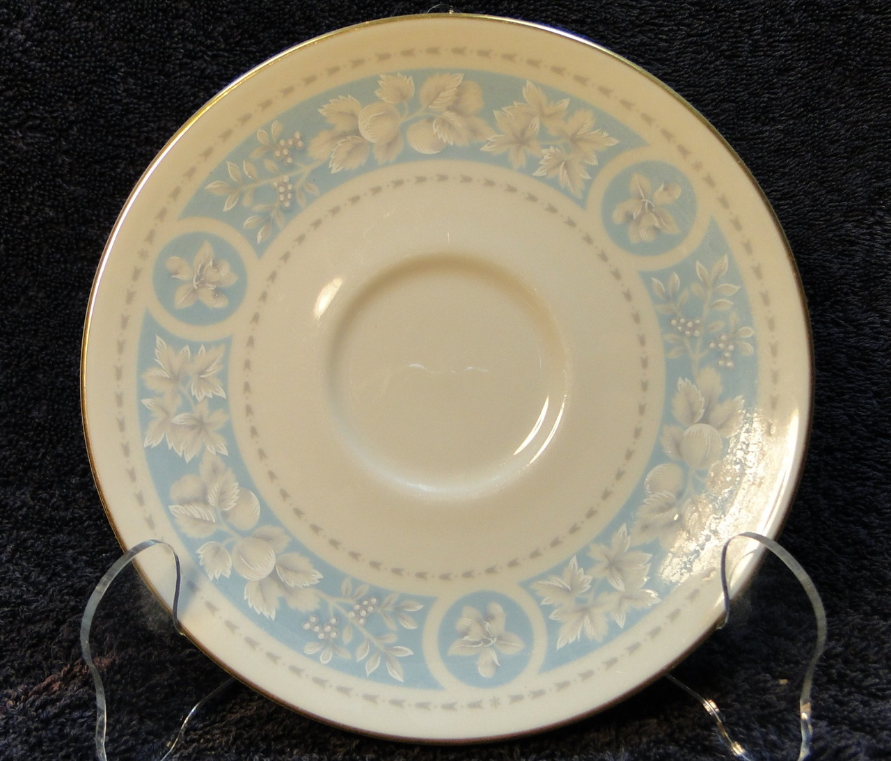 Modern Preowned Replacement Dinnerware - Royal Doulton - Hampton Court ...