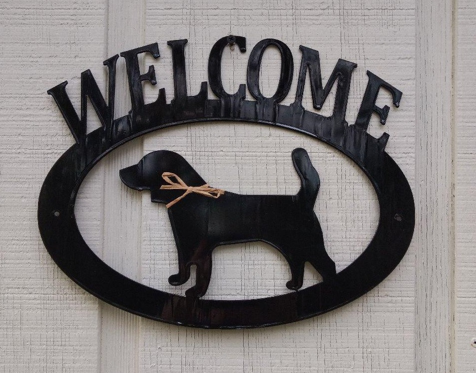 Beagle Welcome Sign - The Lazy Scroll