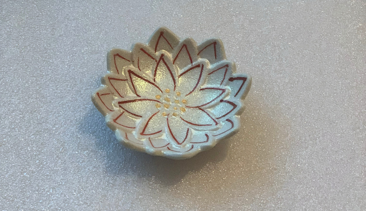 Tiny Dahlia Chinmi Dish - Little Obsessed