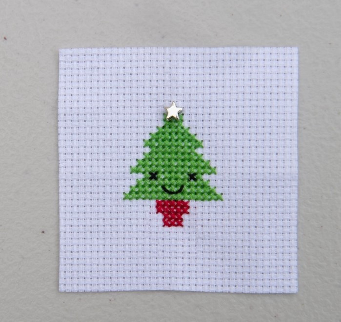 Kawaii Christmas Tree Mini Cross Stitch Matchbox - Little Obsessed