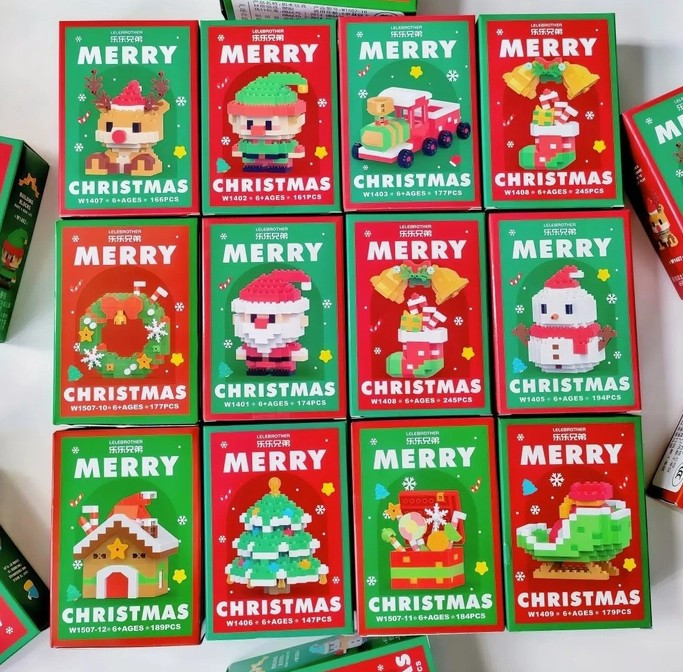 Mini Christmas Building Blocks - Little Obsessed