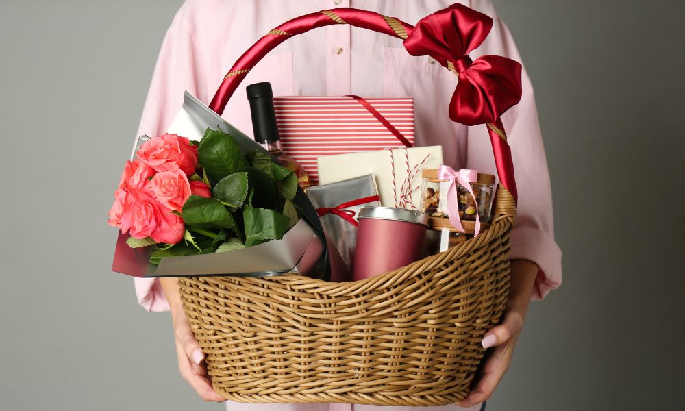 8 Tips for Building the Perfect Gift Box Set - Little Obsessed