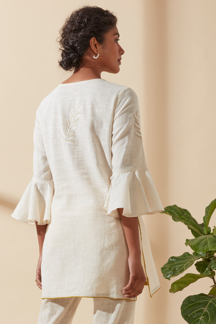 Women's Bohemian Classics : Cream Bell-Sleeve Tunic | In-Sattva