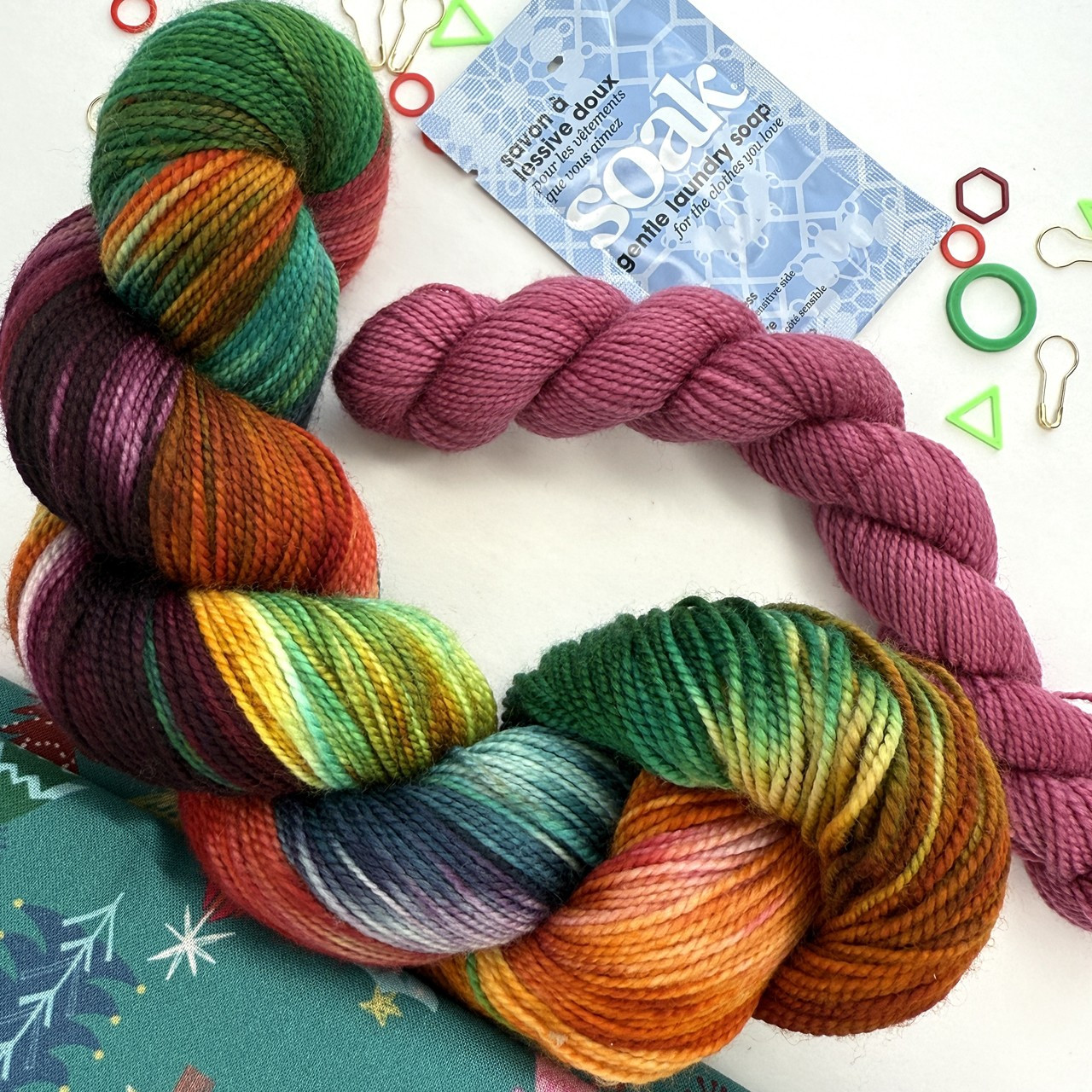 SSYC Christmas Cracker Knit Kit - Simply Socks Yarn Company