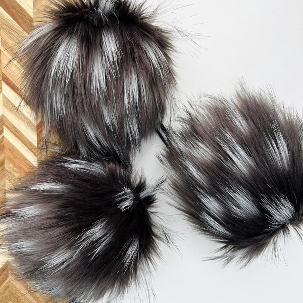 SSYC Pom Pom Emu - XL - Simply Socks Yarn Company