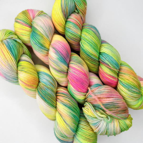 Qing Super Soft Sock Flying Sau - Simply Socks Yarn Company