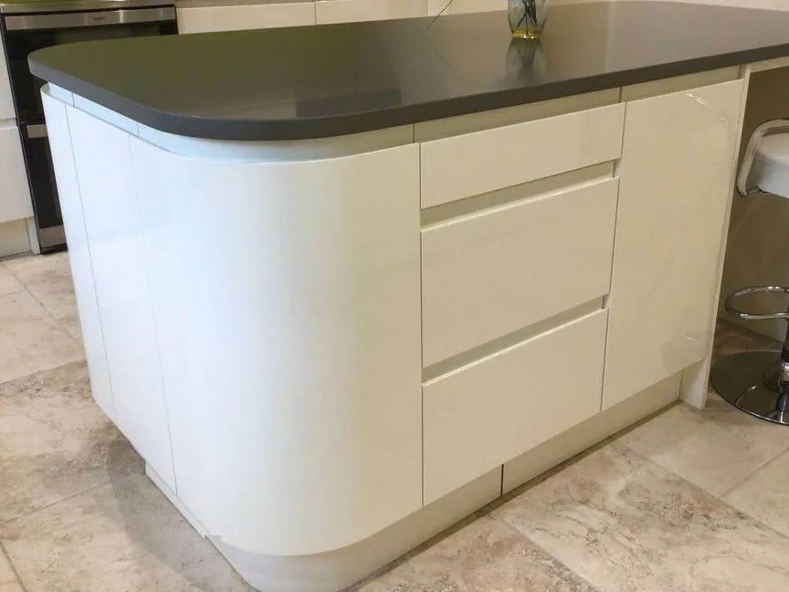 Kitchen Islands and Breakfast Bars Bespoke Worktops