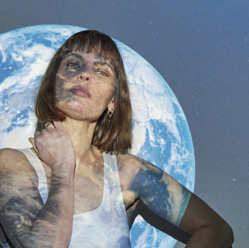 et al | The makeup that does more.