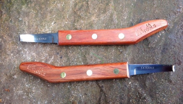 Jon Atkinson Knives - Richard Ash Horseshoes Limited
