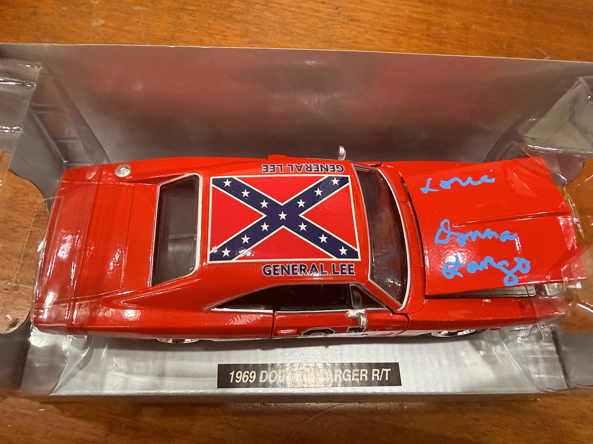 AUTOGRAPHED by Donna Fargo - 1:25 Scale Die-Cast 1969 Dodge Charger ...