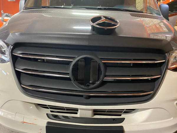 Sprinter LED Grill Star: Illuminated Emblem with Harness for Enhanced ...