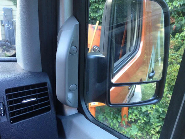 Sprinter Plug Cap: Sleek Finish for Grab Handle