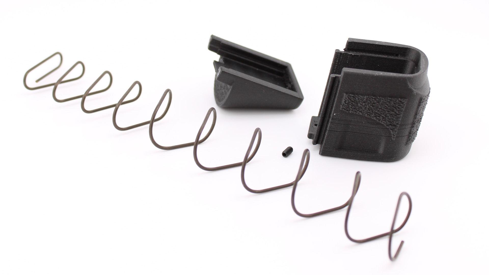 +2 extension works with the Taurus GX4 and its 13 round magazine with SMALL BACK STRAP on frame