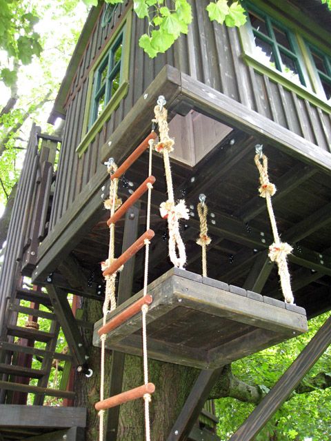16 Experts Reveal 27 "Must Have" Treehouse Features - The Knobs Company