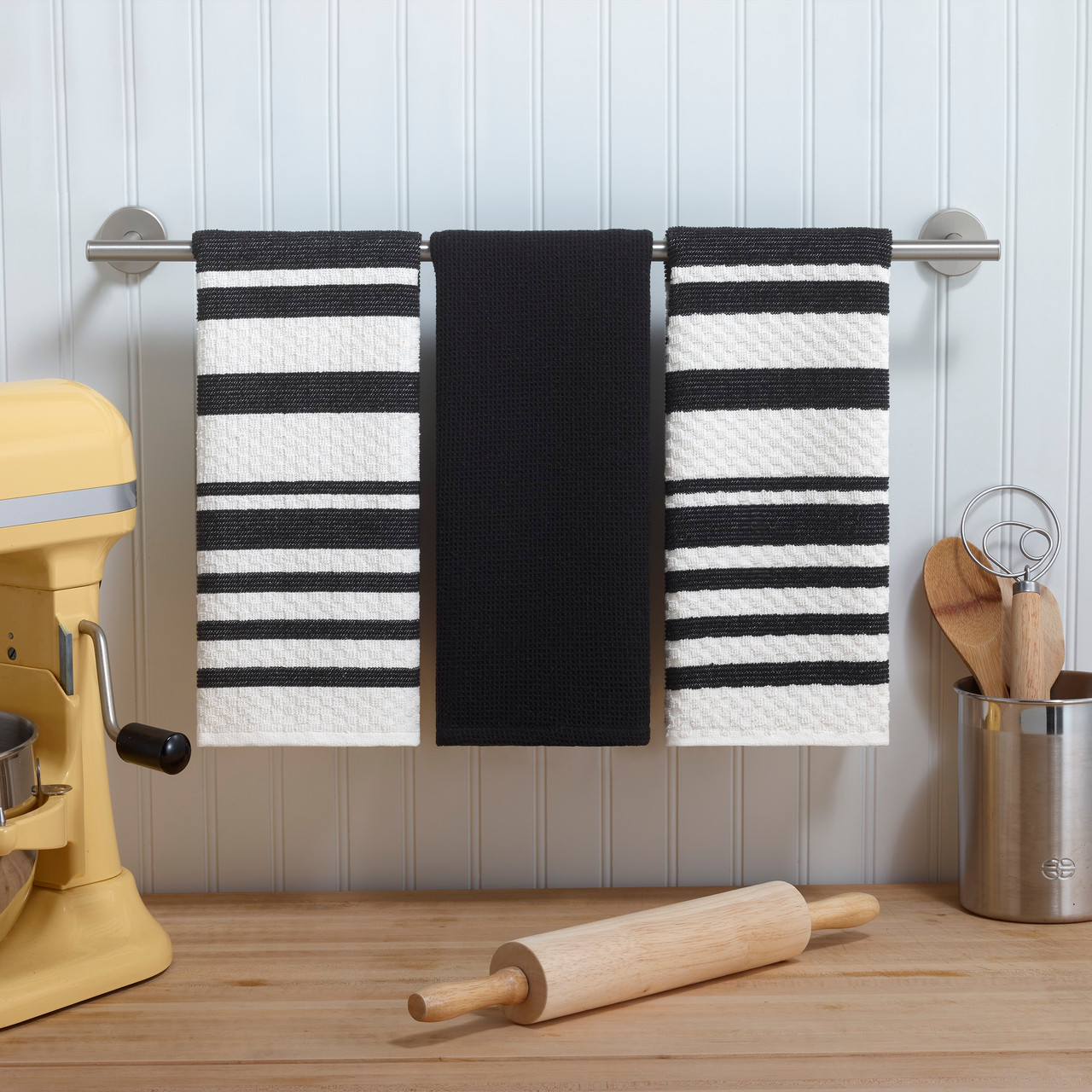 Izod Essex 3-Piece Kitchen Towel Collection - Avanti Linens