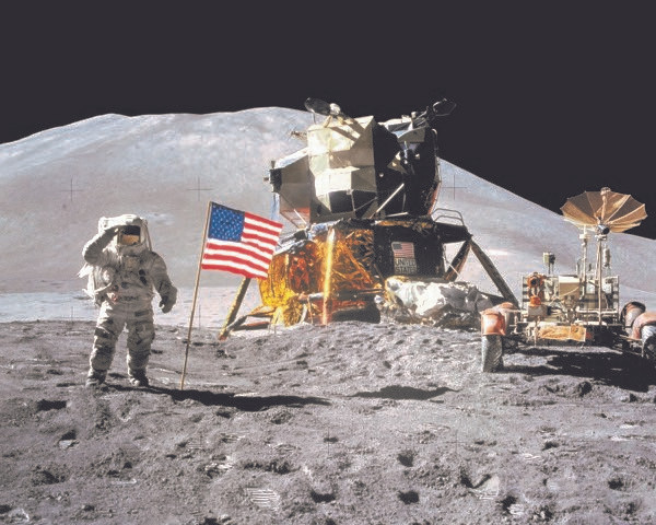 Earth Rise Poster - NASA Gear