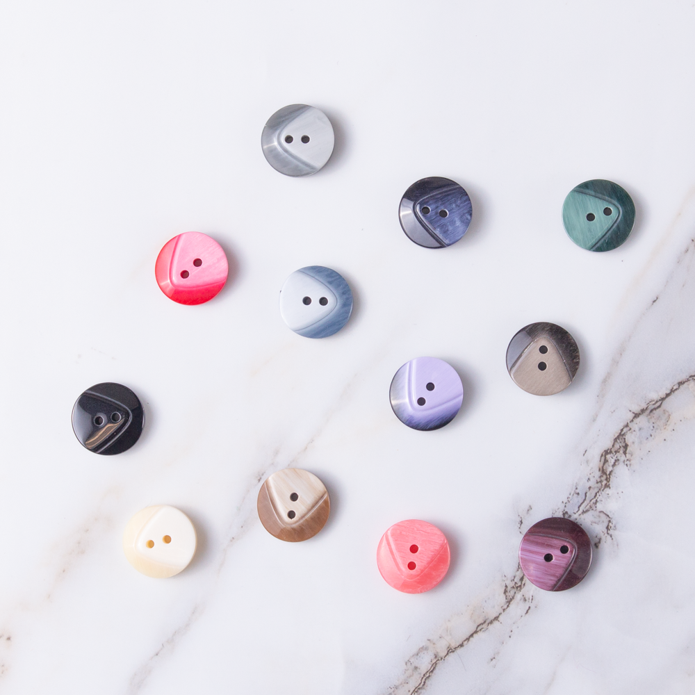 Plastic 2 Hole Button (20mm) - Two-Tone Fleck Groove