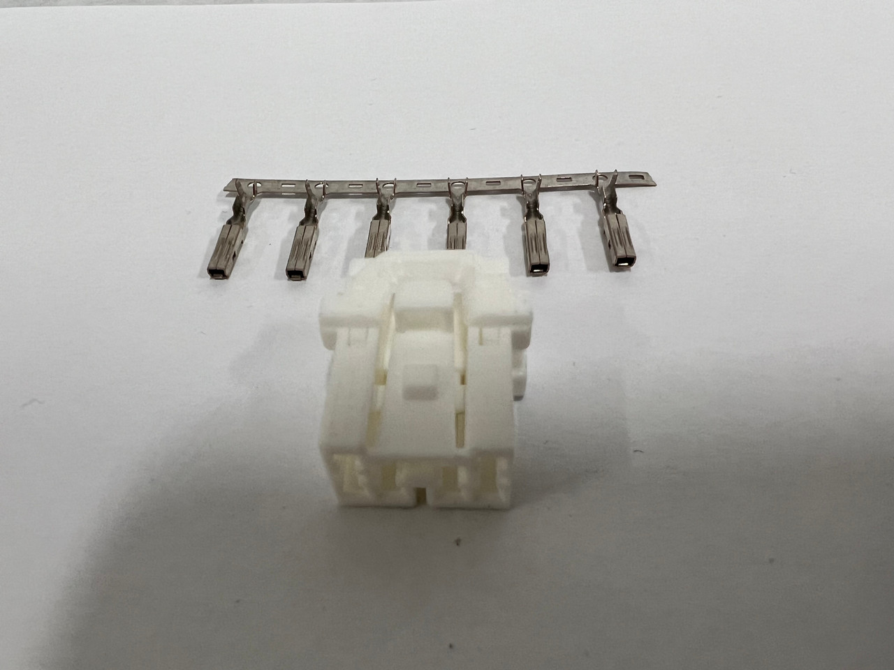 R33 Skyline Tail Light Connector | Wiring Specialties