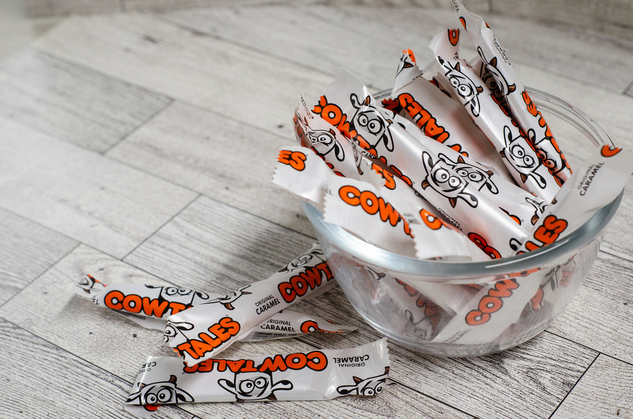 Worlds Biggest Cow Tail Candy Chocolate Cow Tales Candy 1 Lb.
