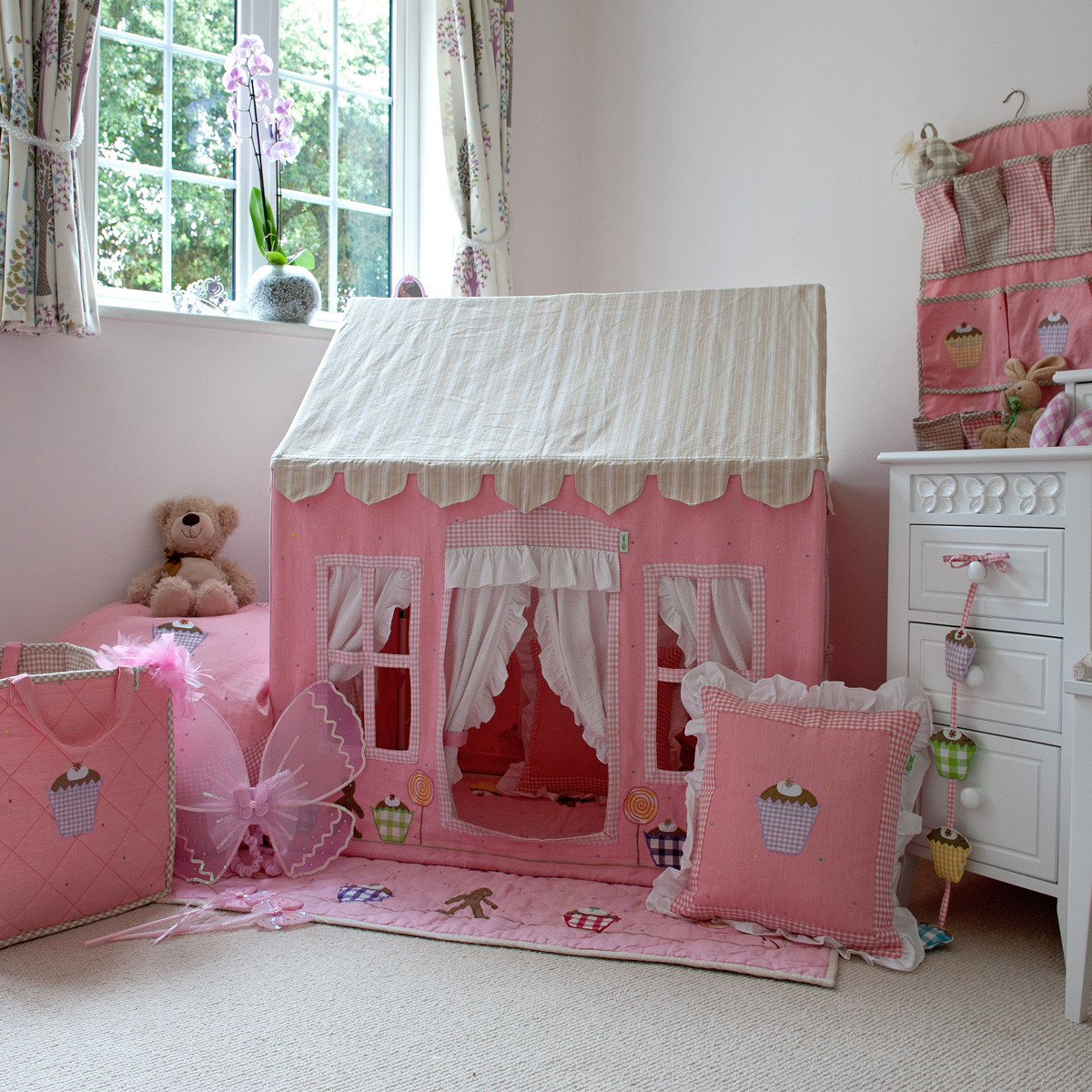 Win Green - Gingerbread Cottage - Large - Childrens Playhouses