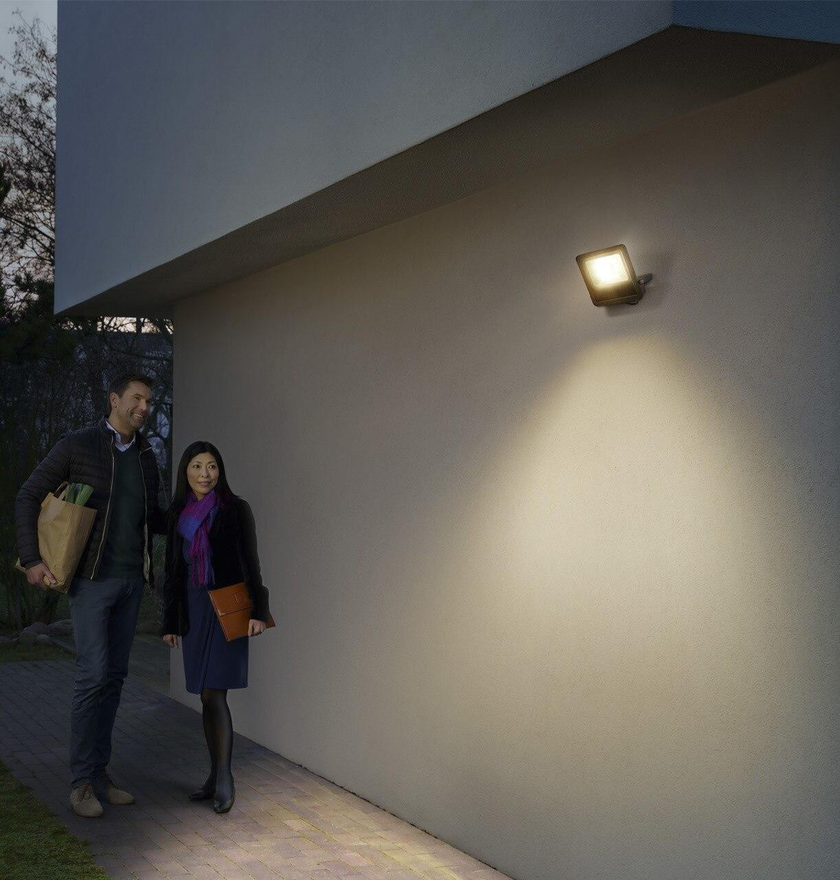 Ledvance 30W SMART+ WiFi Dimmable LED Floodlight Warm White + Multi ...