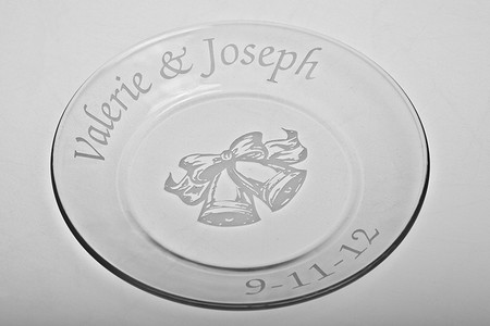 Personalized Crystal Plates- great Wedding gift | The Crystal Shoppe.