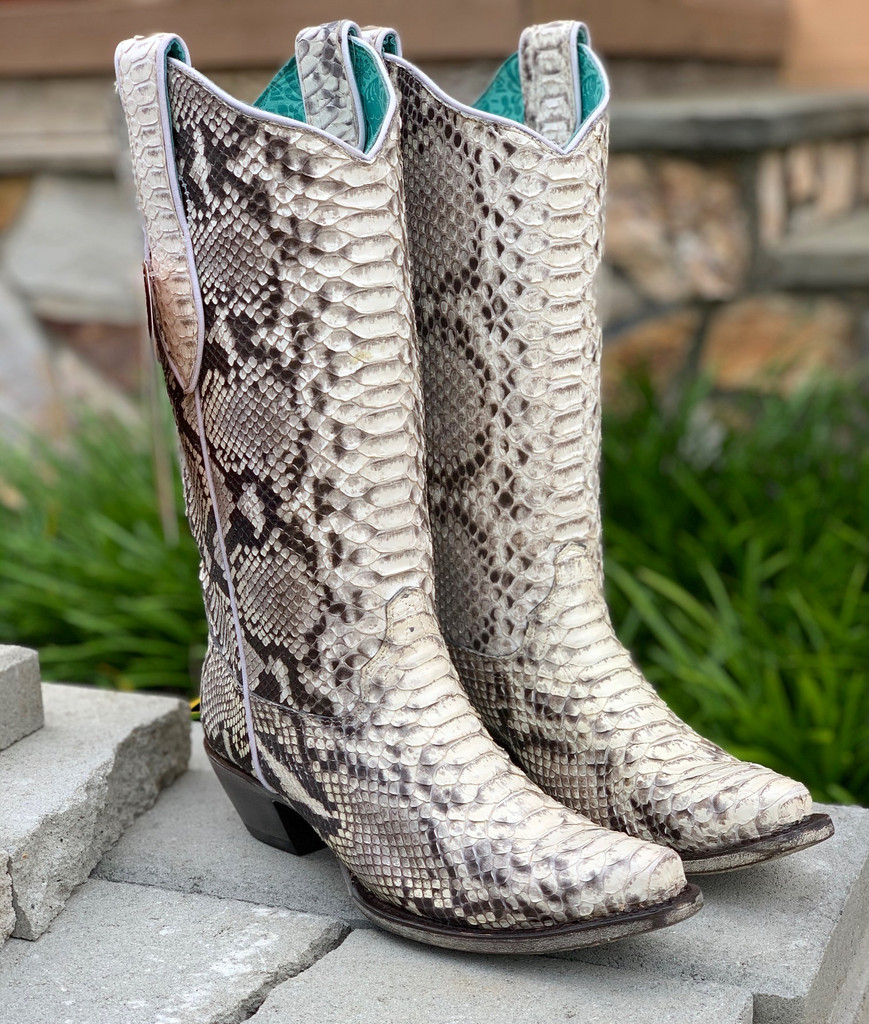 Corral Natural Python A3798