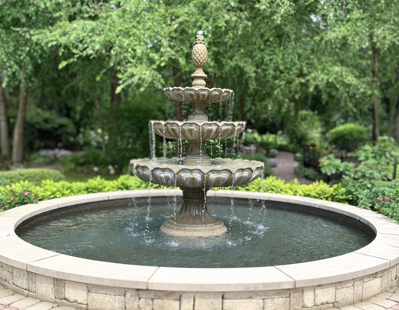 A Garden Lover’s Style Guide to Fountains - Kenneth Lynch and Sons