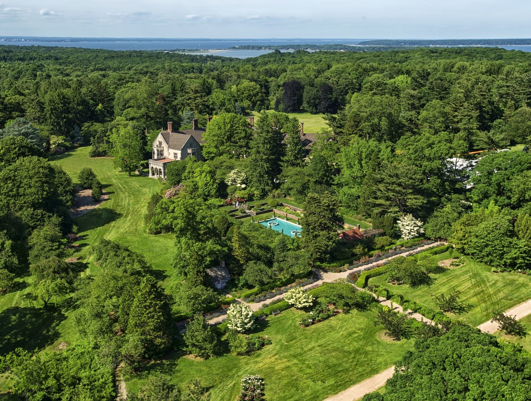 Spotlight on Planting Fields Arboretum State Historic Park - Kenneth ...