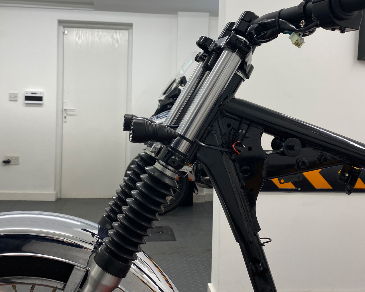 Matt Black Cone Shaped Aluminium Retro Vintage LED Indicators / Turn ...