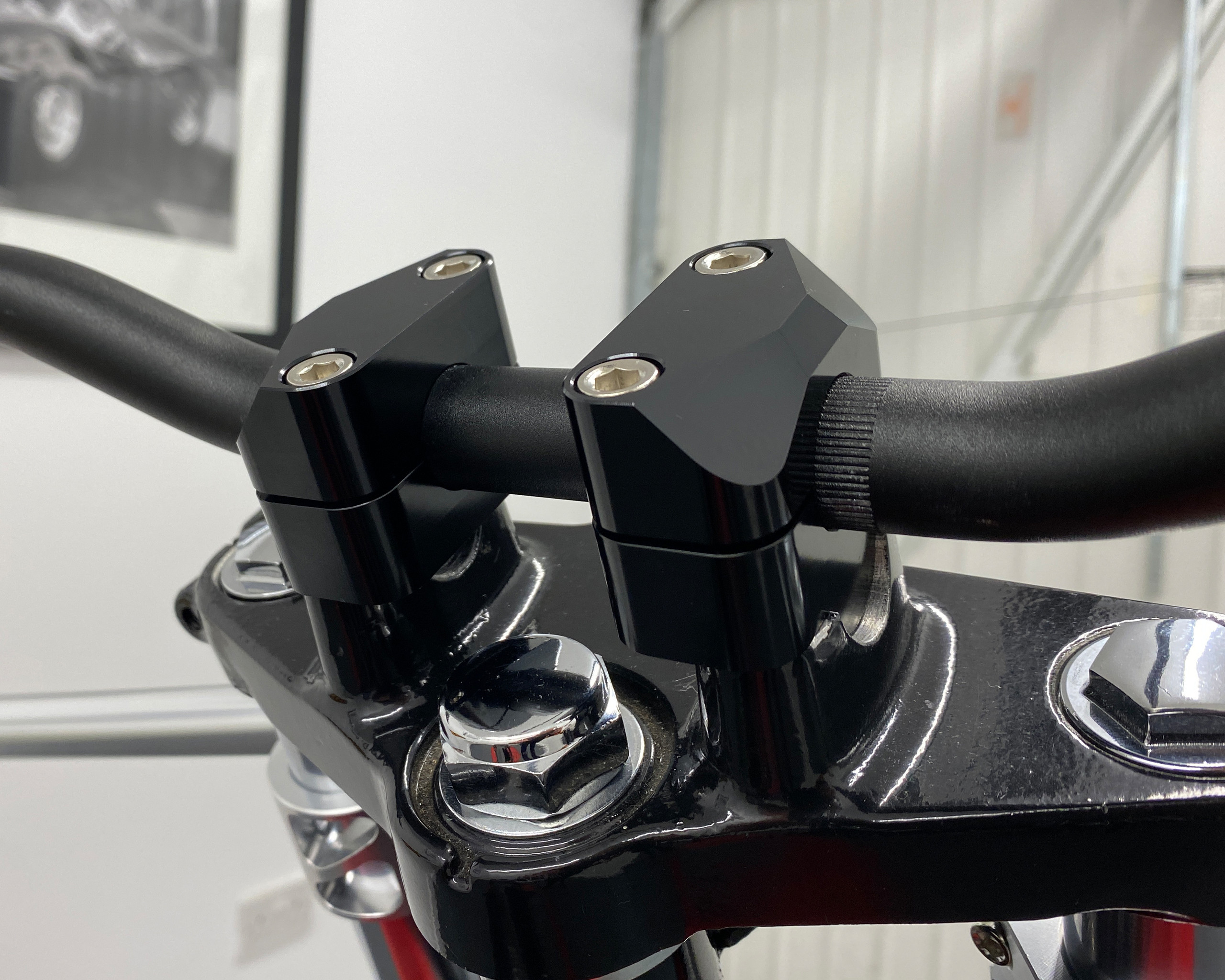Motorbike Handlebar Risers Clamps for 28mm Handlebars / Fat Bars - 20mm ...