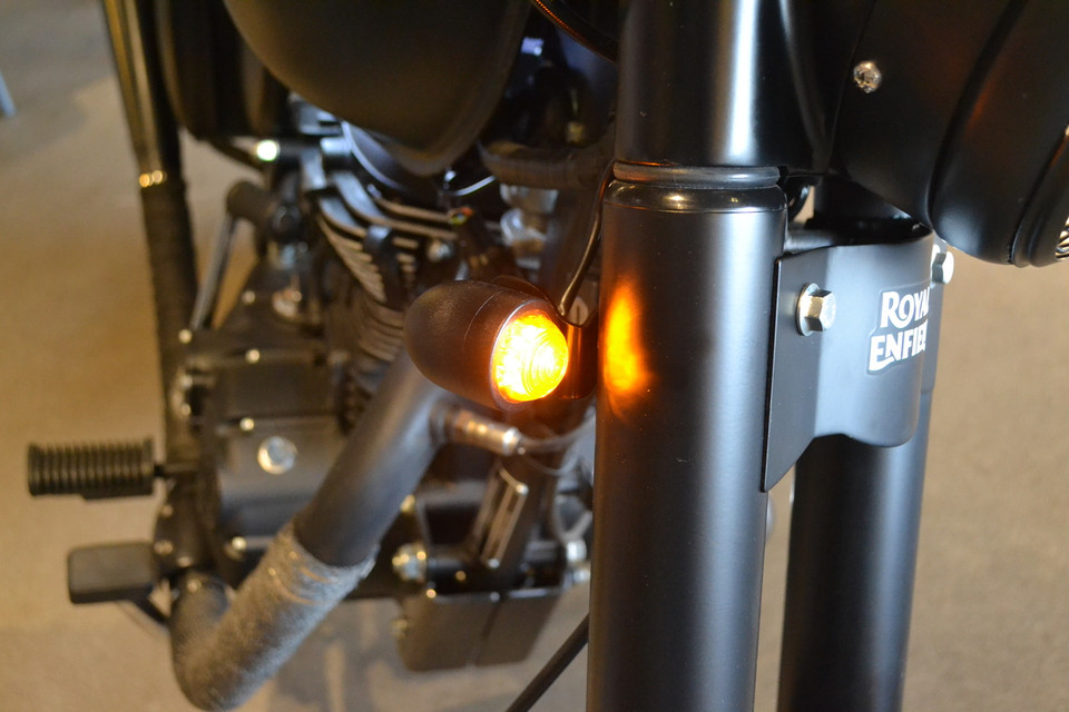 Matt Black Custom Aluminium Motorcycle Motorbike LED Indicators / Turn ...