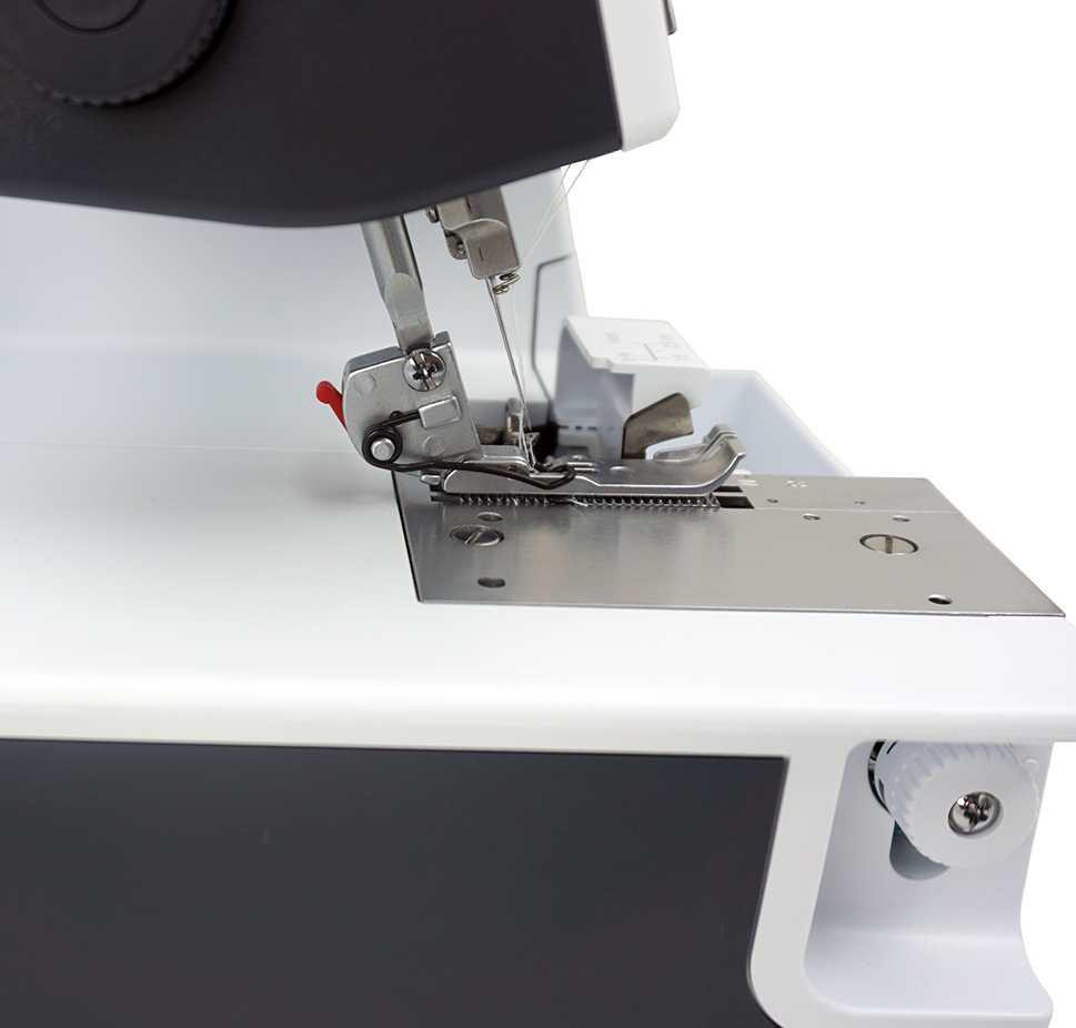 Bernette Funlock B44 Serger with Exclusive Bonus Bundle